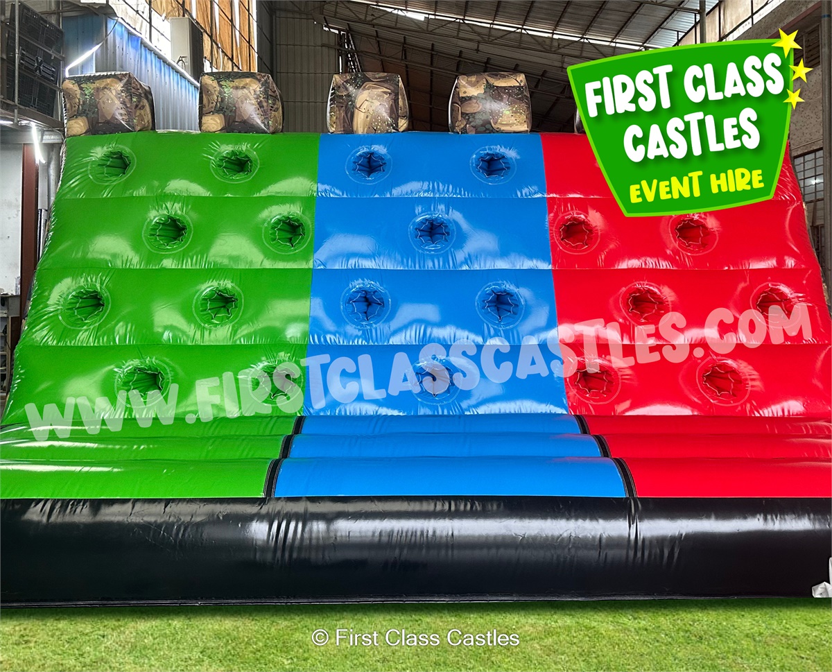 First Class Castles - Ultimate Wipeout Obstacle Course Team Building
