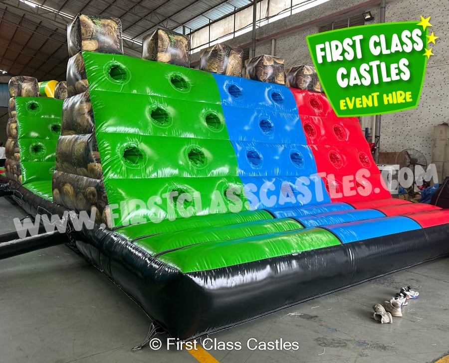 First Class Castles - Ultimate Wipeout Obstacle Course Team Building