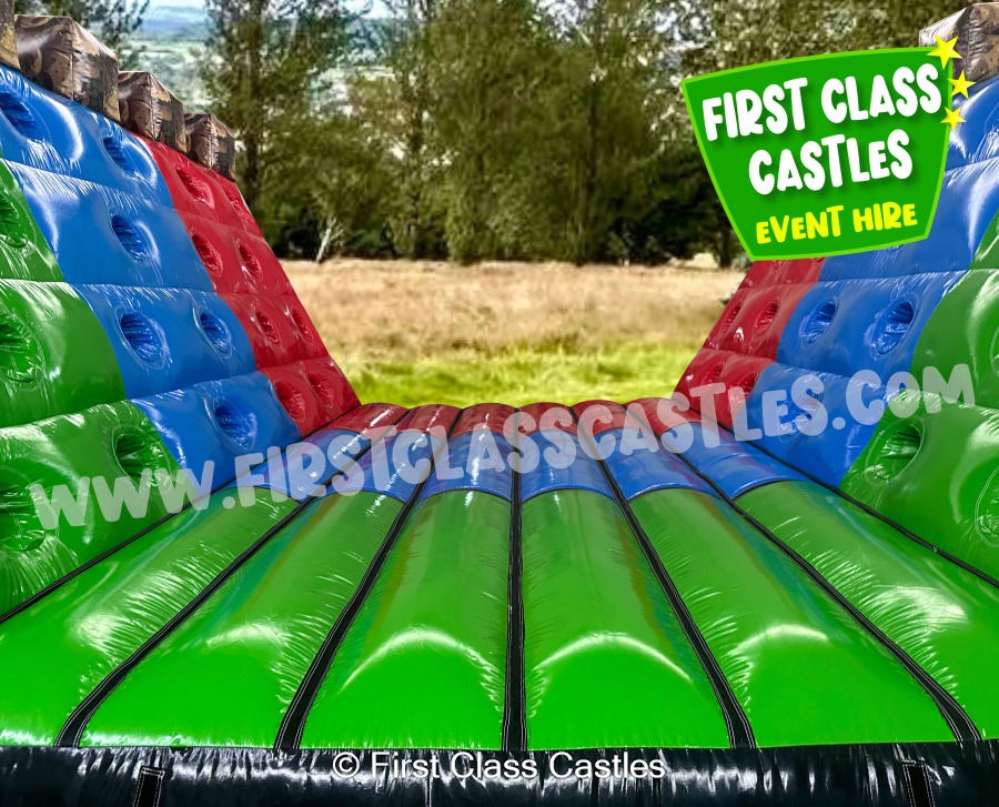 First Class Castles - Ultimate Wipeout Obstacle Course Team Building